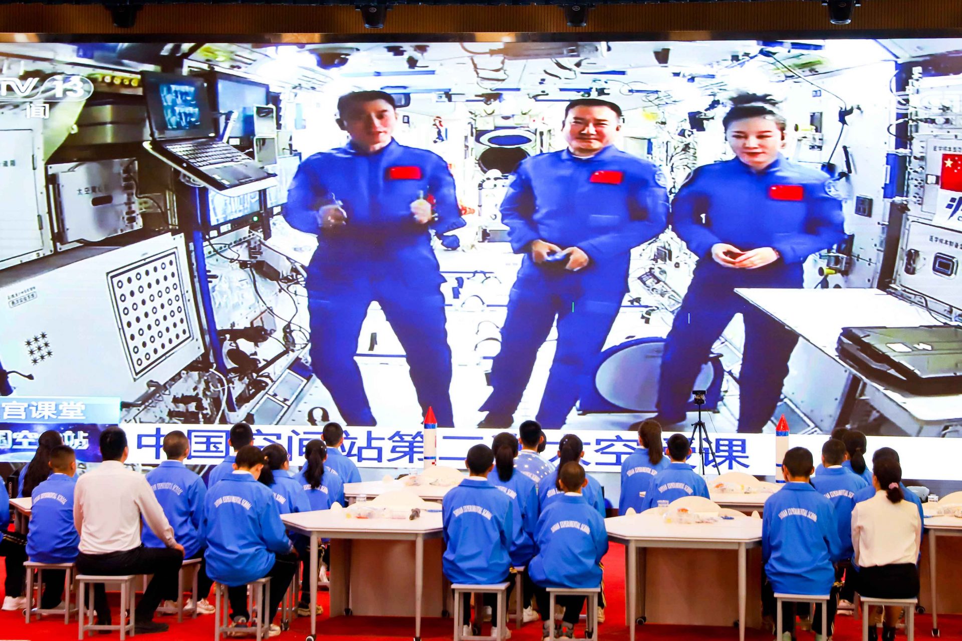 A new microbe alerts researchers to alien threats in orbit