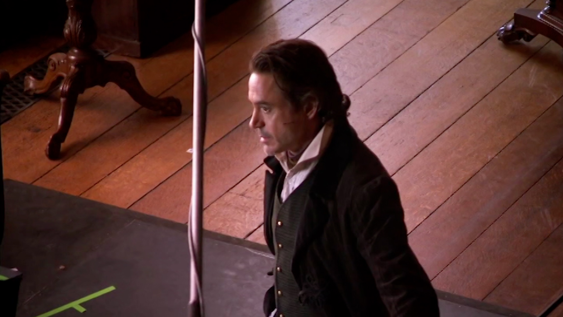 A Peek Behind the Scenes of 'Sherlock Holmes, A Game of Shadows' on ...