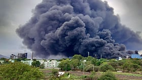 Jindal Poly Films Fire News | ४० तास उलटूनही जिंदाल पॉलीफिल्म कंपनीची ...