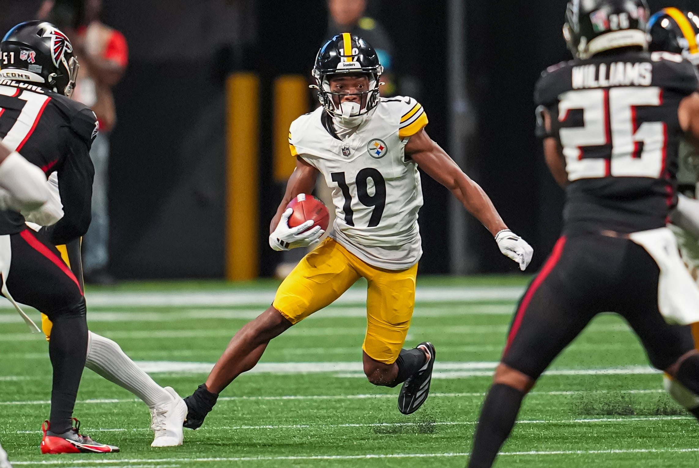 Steelers' Calvin Austin reveals what impresses Aaron Rodgers most about ...