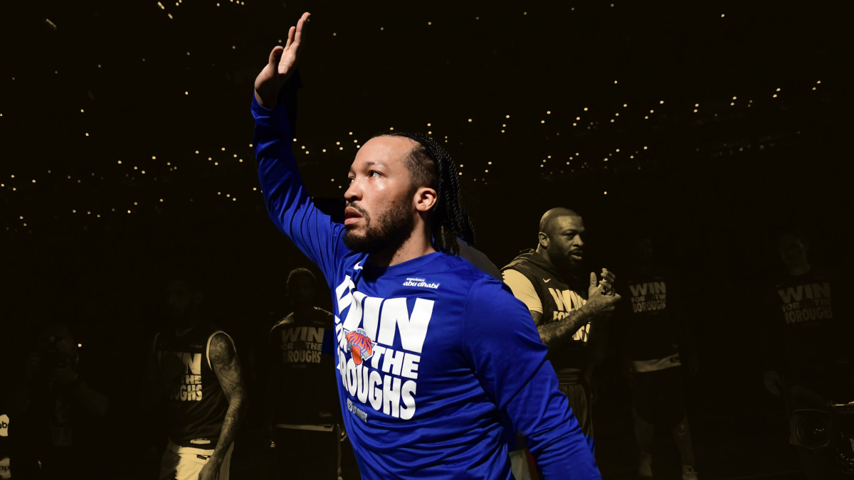 Brunson comments on his viral wave to the Boston crowd: "Just trying to ...