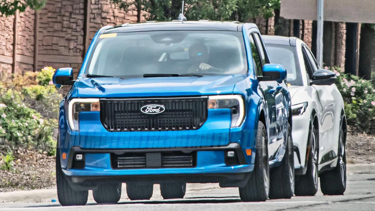 The 2025 Ford Maverick Compact Pickup Truck's Redesign Looks Sporty ...
