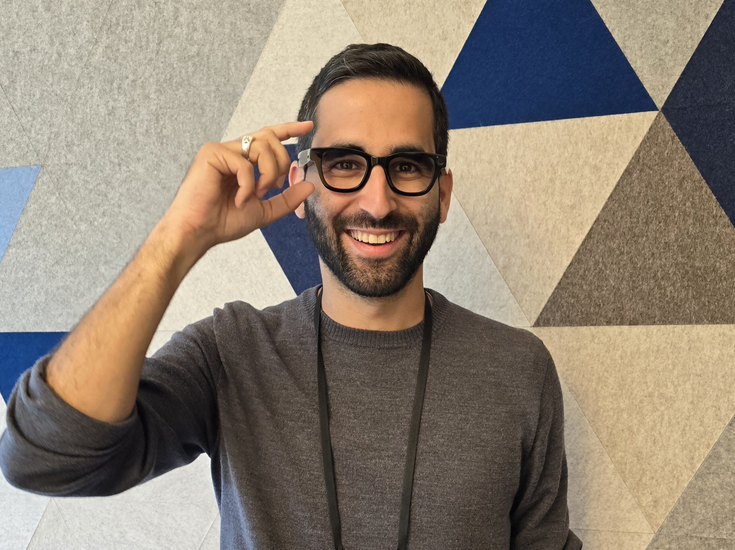 On a essayé les lunettes connectées de Google : déjà très très prometteuses