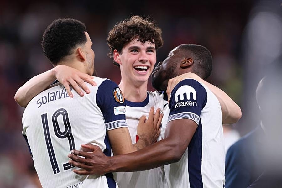 Harrogate’s Archie Gray makes history as Tottenham Hotspur clinch ...