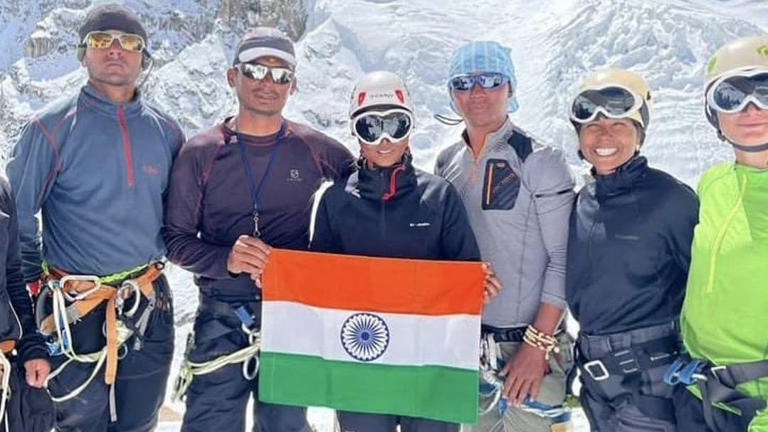 Three Uttarakhand NCC cadets scale Everest; set new heights of courage ...