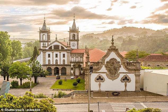 The European 'secret towns' where expats can live better for less ...