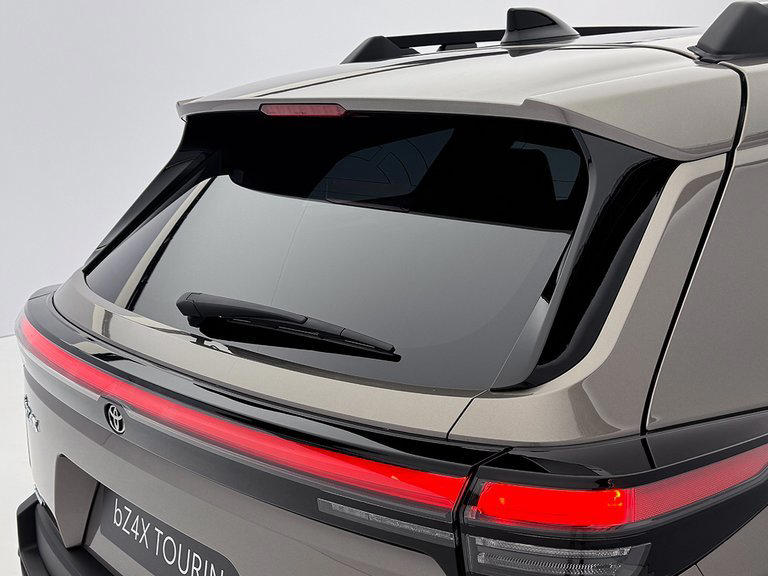 Toyotas store elbil bliver endnu større