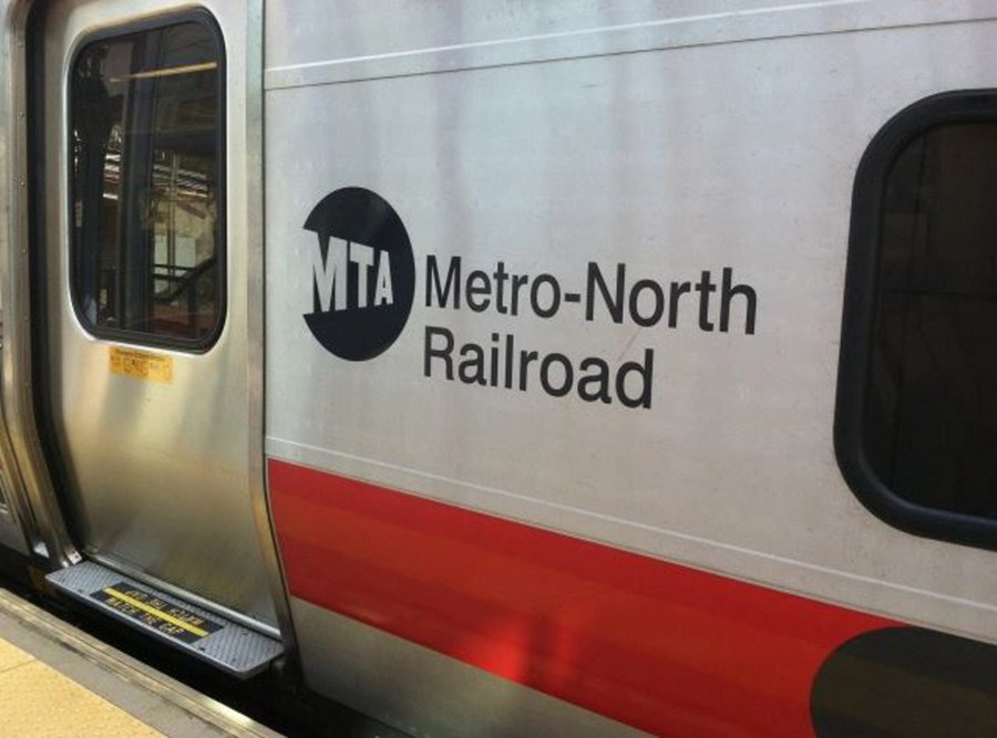 Metro North New Haven line delayed up to an hour due to signal issue