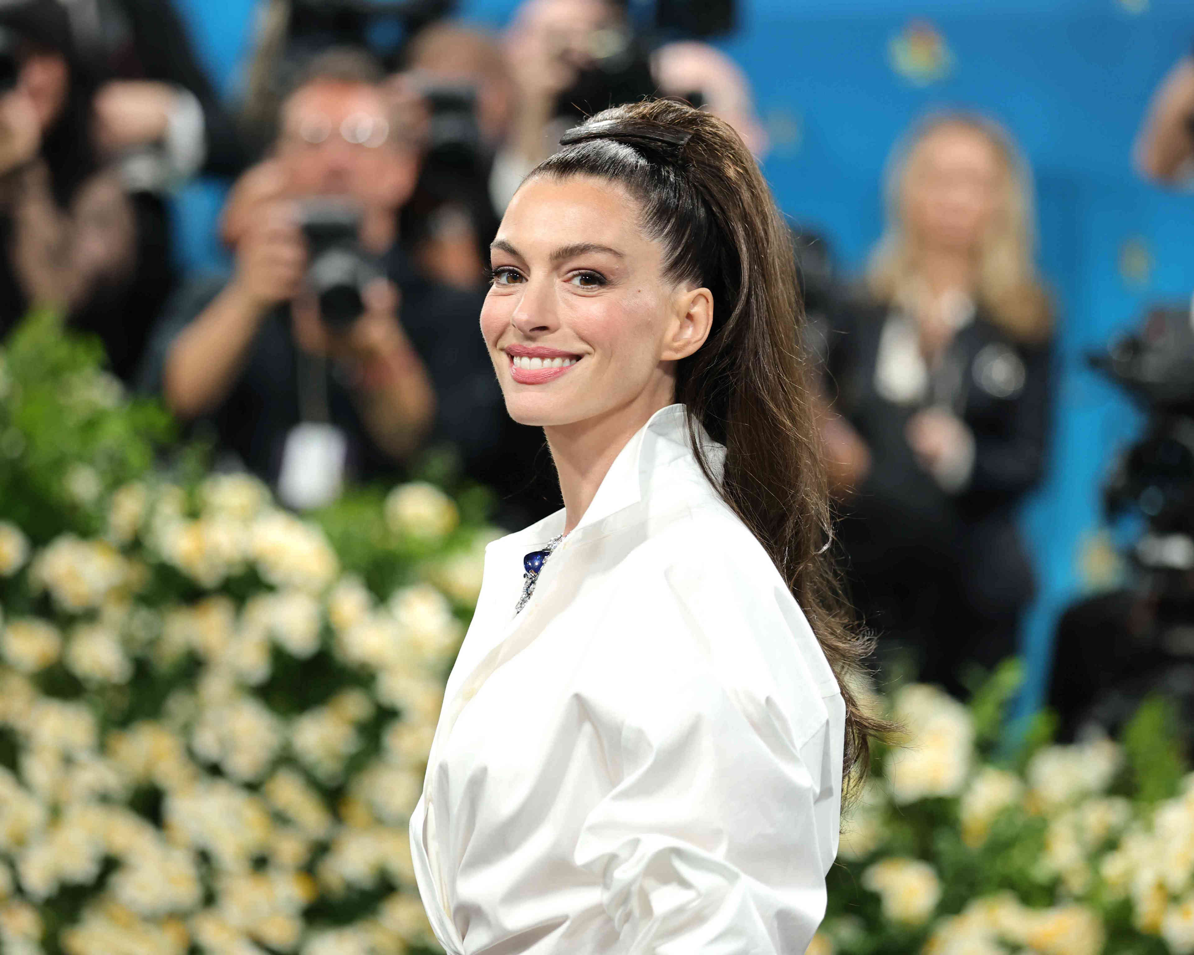 Anne Hathaway's Kids Are "the Most Sacred Part" of Her Life: Meet ...