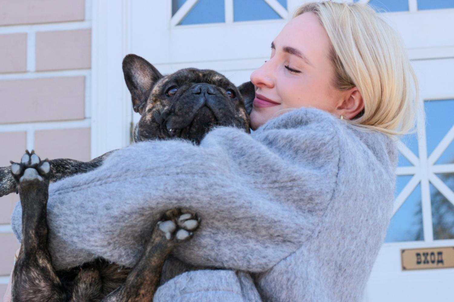 Americans' pets have better social lives than their owners