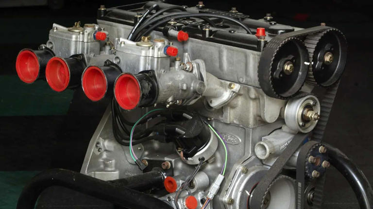 Ford and Cosworth created the angriest 9,000 RPM NA four-cylinder ...