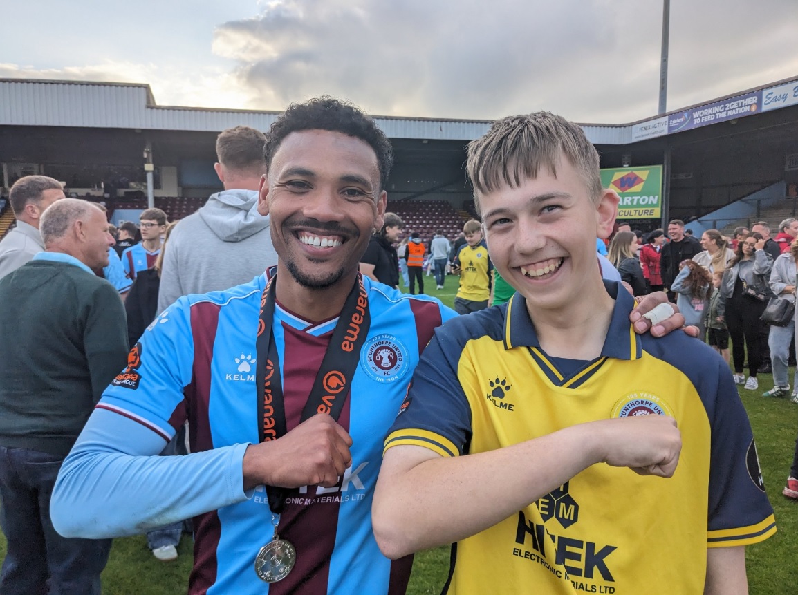 Ex-Leeds United man celebrates current club's promotion with Leeds ...