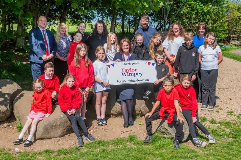 Housebuilder supports Windyknowe Primary School's Bathgate Procession Float