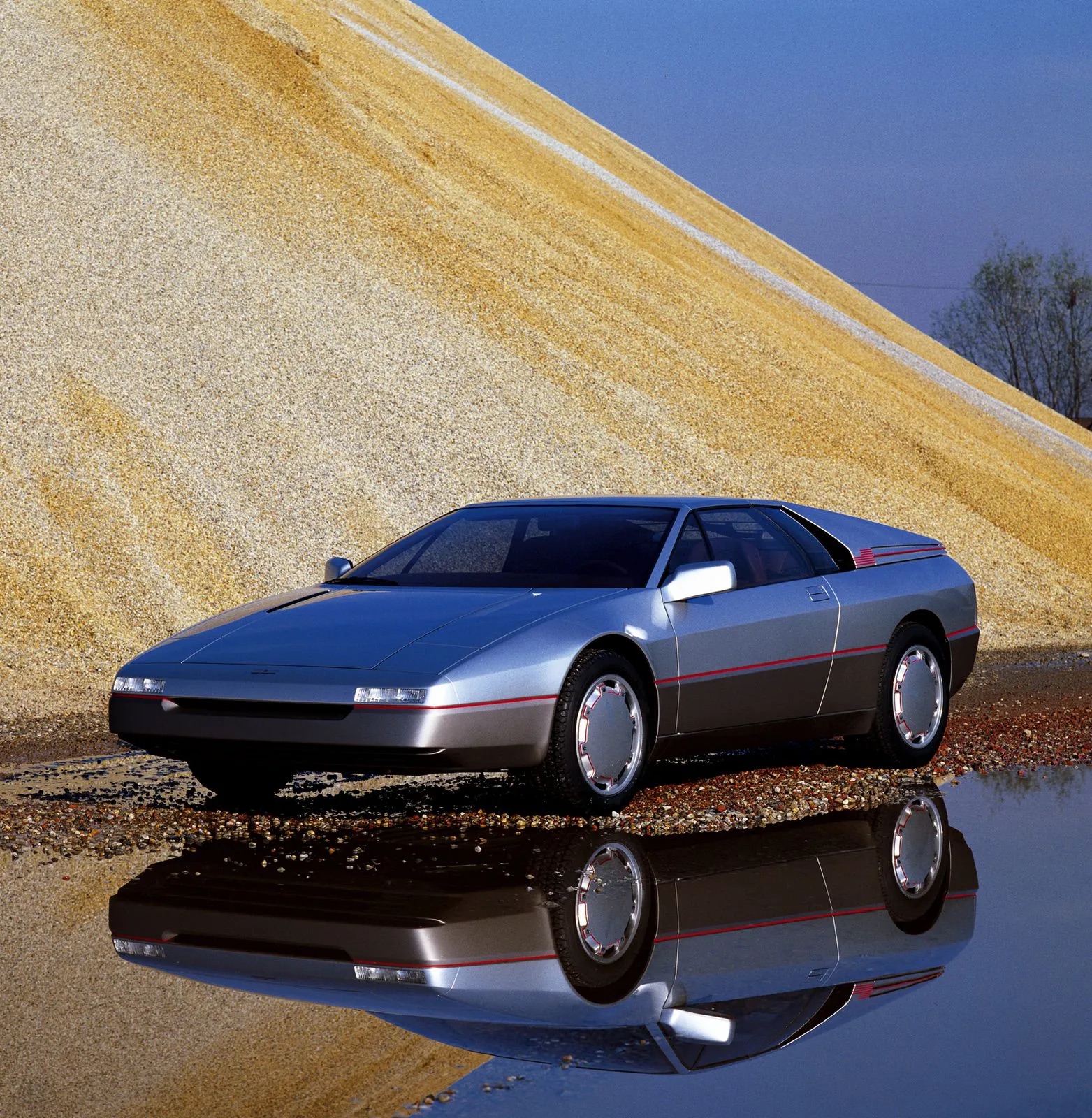 20 '80s Concept Cars That Represent the Decade Well
