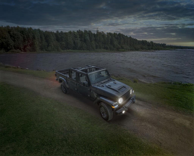 Jeep Gladiator Dark Sky: il pick-up che unisce stile cittadino e anima ...