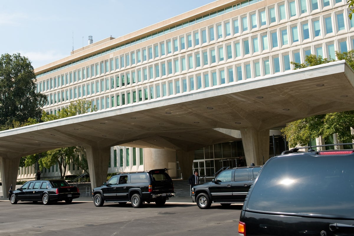 CIA guards shoot woman at headquarters hours after gunman killed Jewish ...