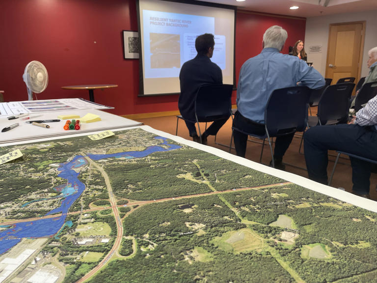 Possible solutions to Yantic River flooding discussed during Norwich ...