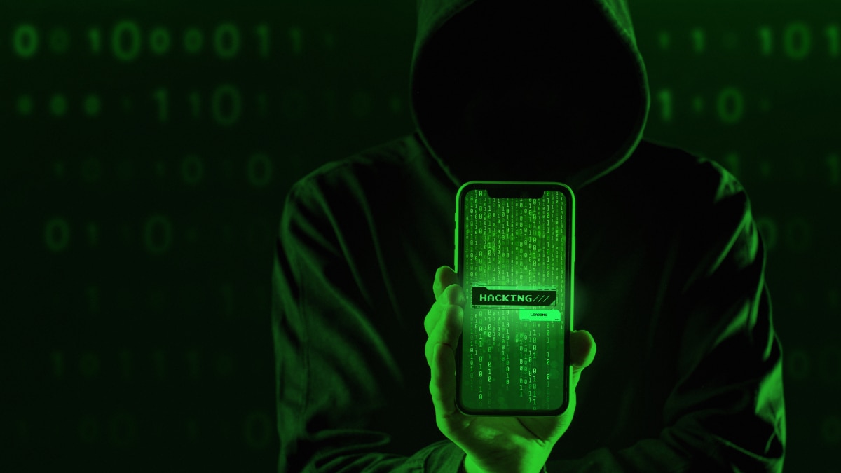 Data Breach Turns Dating App Into Nightmare For 33,000 Women, Locations ...