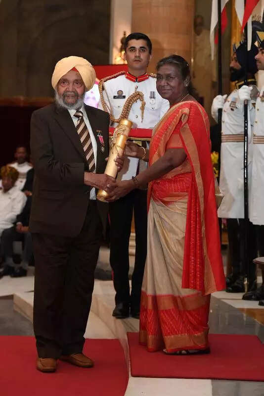 Padma Shri-winning Sikh scholar Rattan Singh Jaggi passes away at 98 ...
