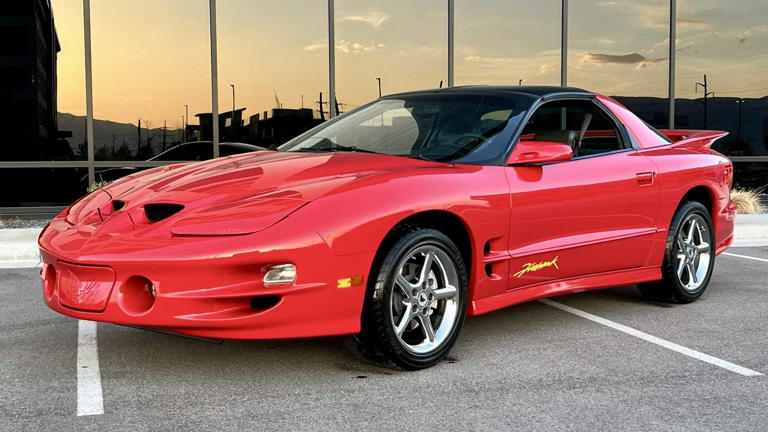 Pontiac Let A Tuner Build This Firebird, And It Was Faster Than A Corvette