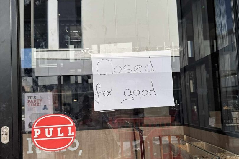 Wimpy shuts Harlow restaurant as sign put up on door