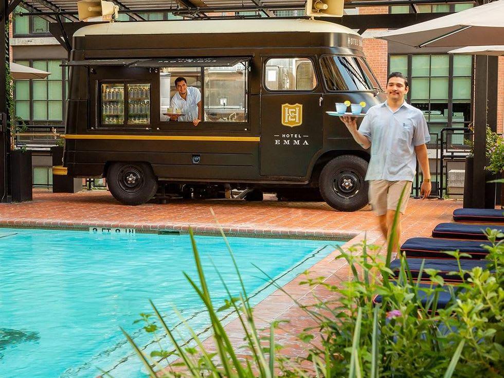 11 best San Antonio swimming pools for a splashy summer getaway