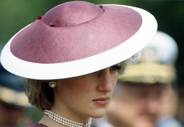 This Is Why a Royal Milliner Said It Was Difficult to Design Hats for ...