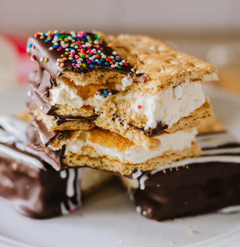 Easy Frozen S’mores: A Cool Twist on a Classic Summer Treat