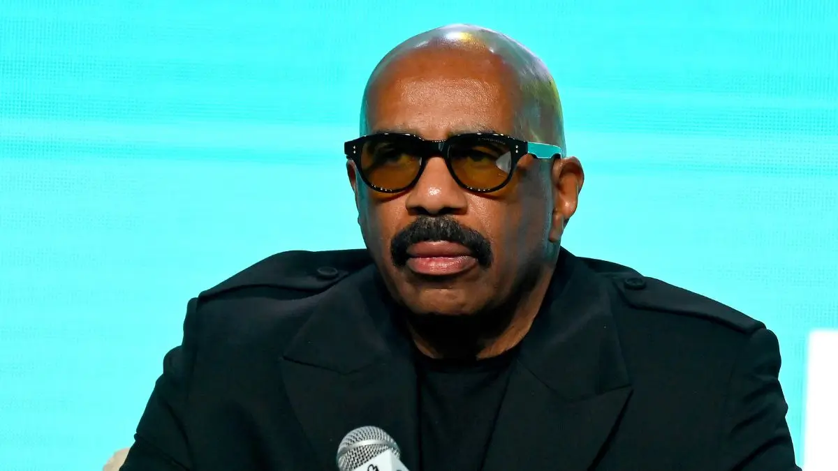 'Looks Like He ... Dropped 20-30 Pounds': Steve Harvey’s Unrecognizable Look in 'Sharp' New Suit ...