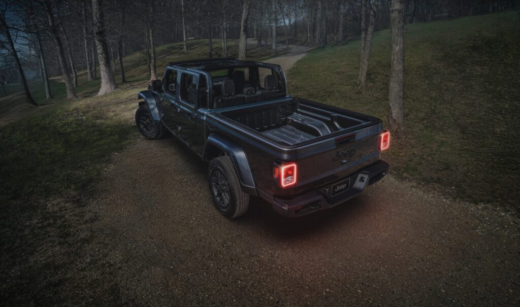 2025 Jeep Gladiator Dark Sky Edition unveiled