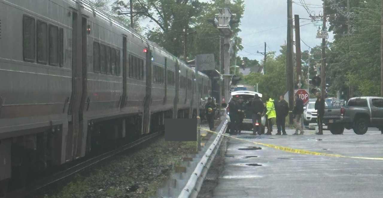 Man Struck, Killed By NJ Transit Train In Hackensack: Officials