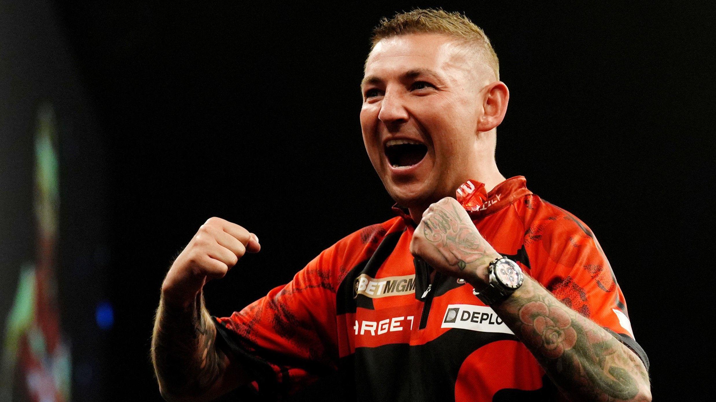 Aspinall reaches play-offs and Littler sets record