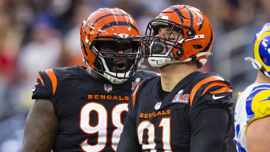 DJ Reader Shares Support For Trey Hendrickson in Contract Dispute