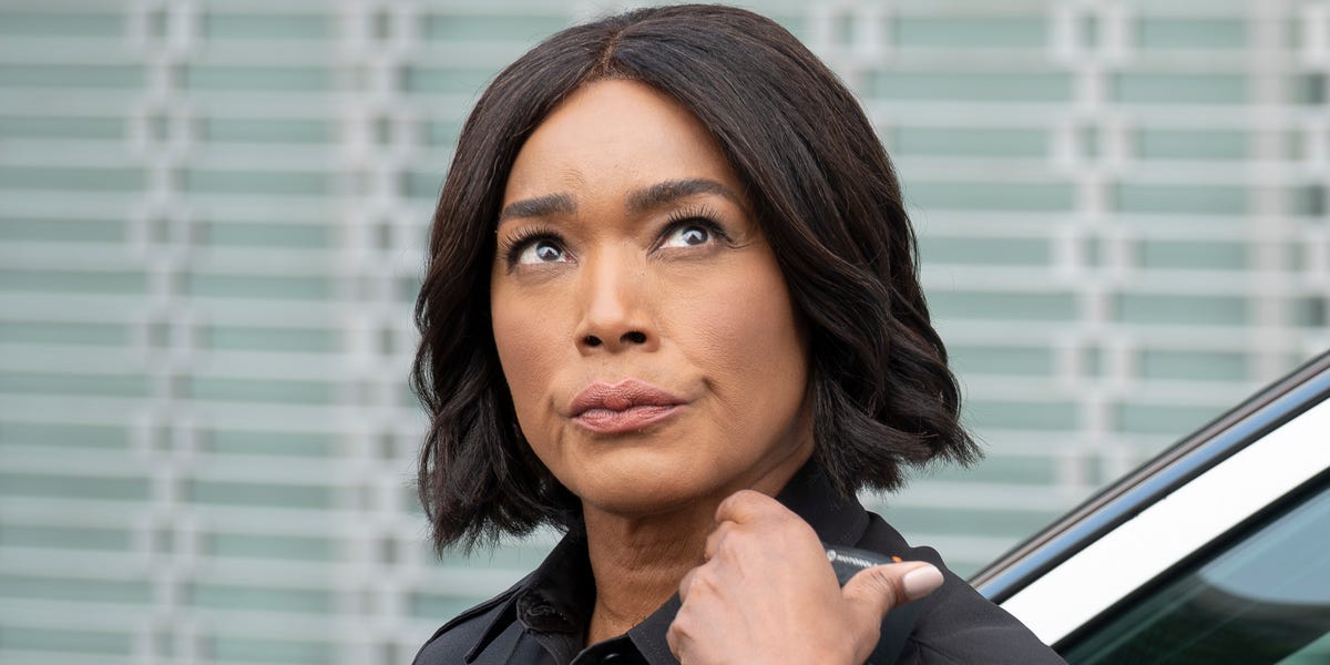 Angela Bassett Fuels Fan Rumors About Bobby Coming Back for '9-1-1 ...