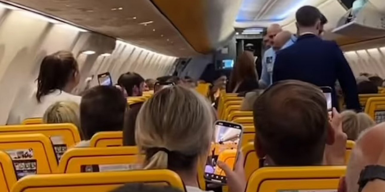 Χάος σε αεροπλάνο της Ryanair: Μεθυσμένη επιβάτιδα προκάλεσε εκτροπή ...