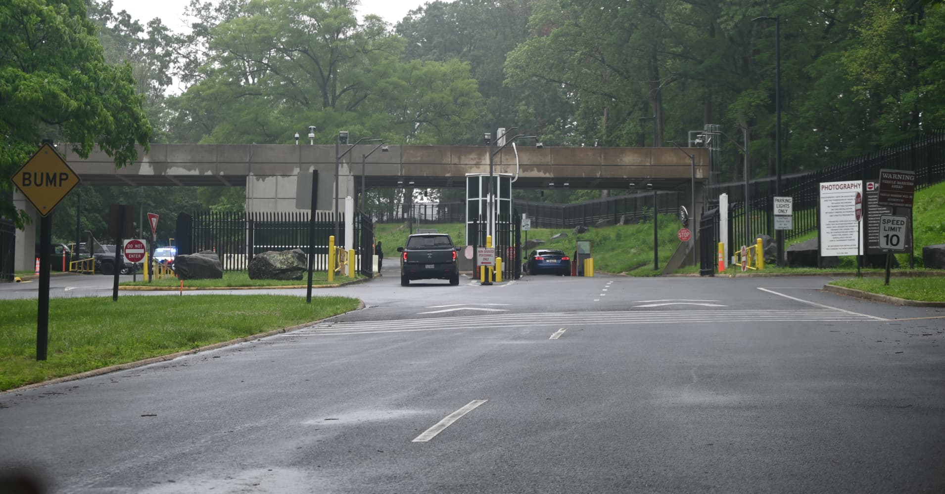 Woman shot at CIA headquarters after crashing into gate