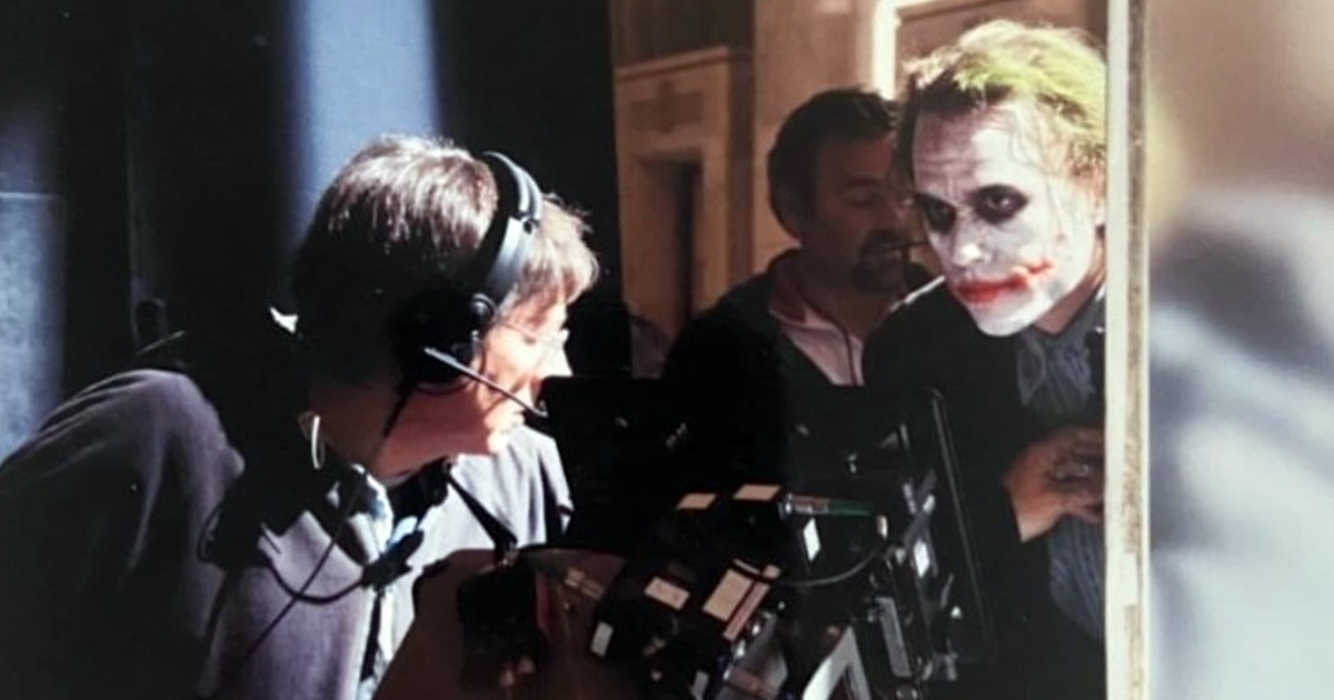 21 Vintage Photos of Movie Villains Getting Ready