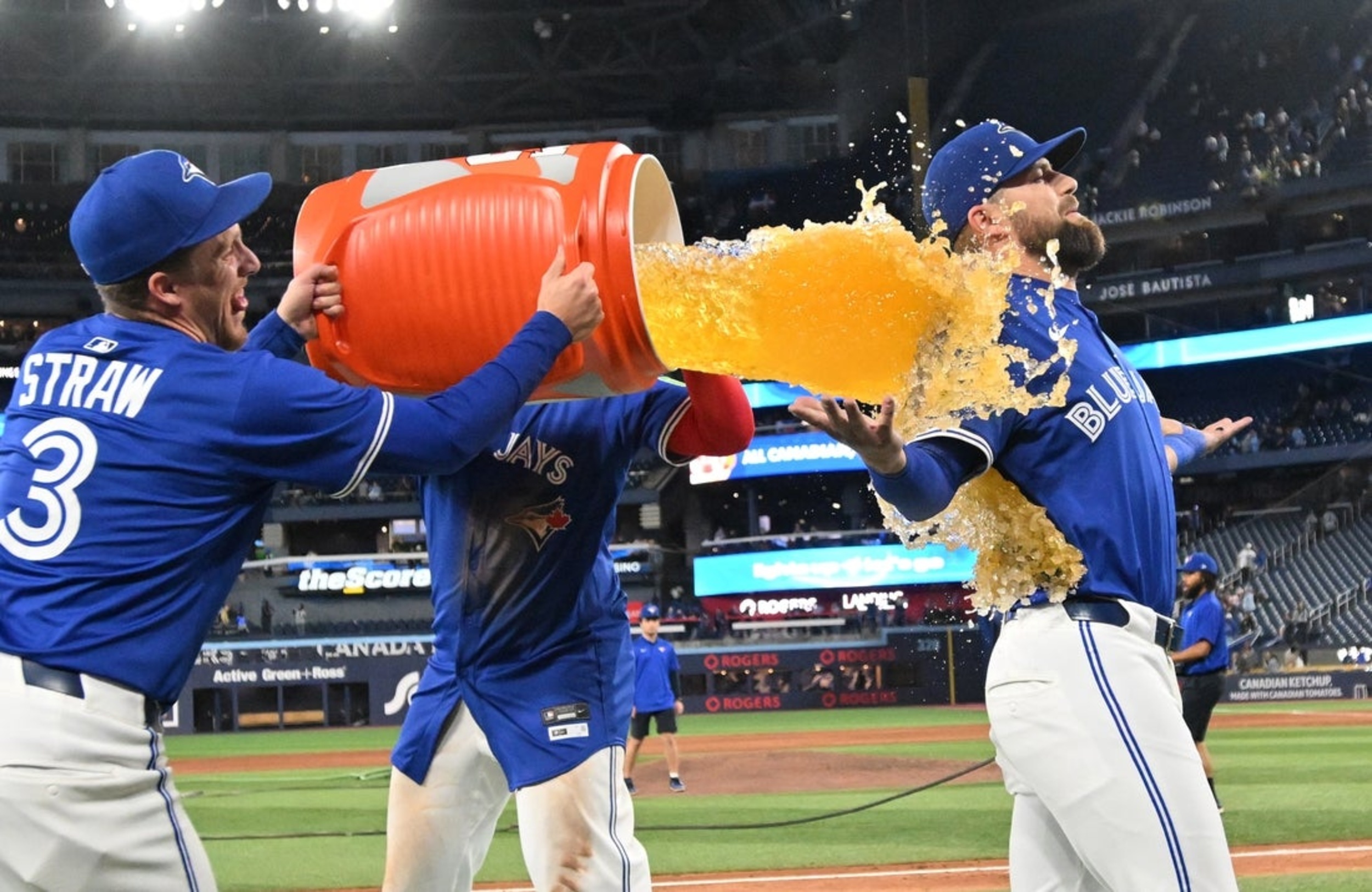Nathan Lukes, Jays come through in 11th to down skidding Padres