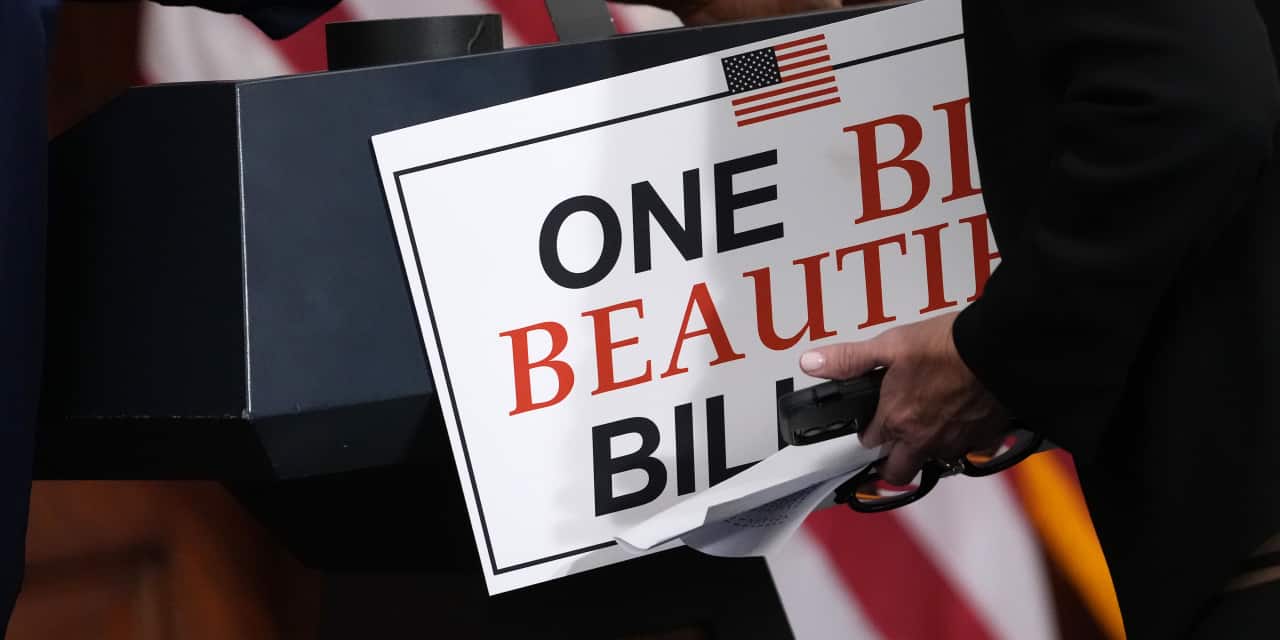 What’s in the GOP tax bill? An $815 tax cut for middle-class households ...