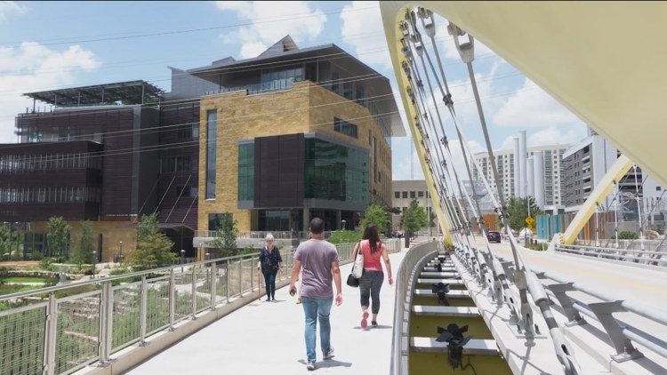 Austin City Council votes to add solar panels to public buildings