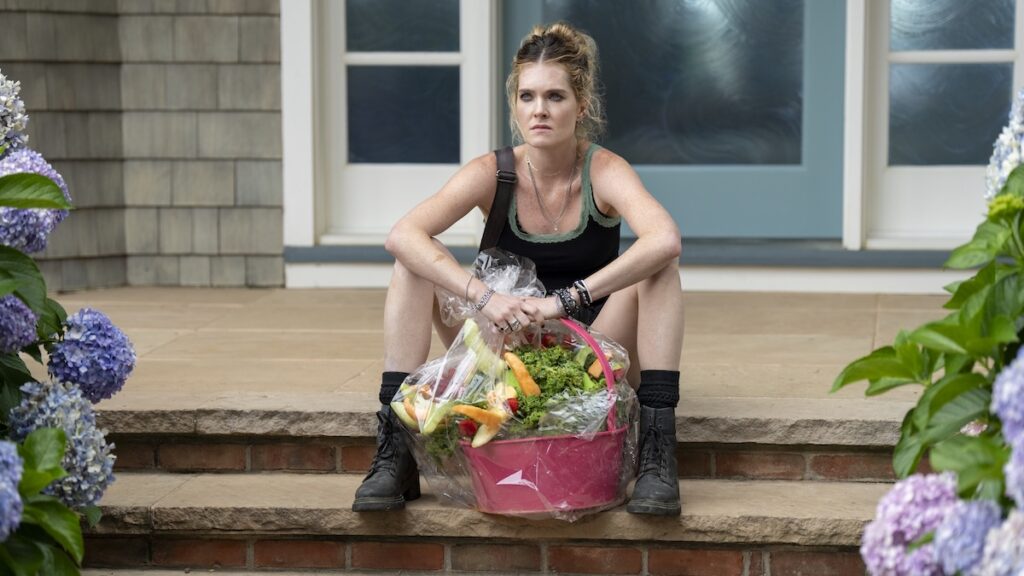 'Sirens' Cast and Character Guide: Who's Who in the Netflix's Limited ...