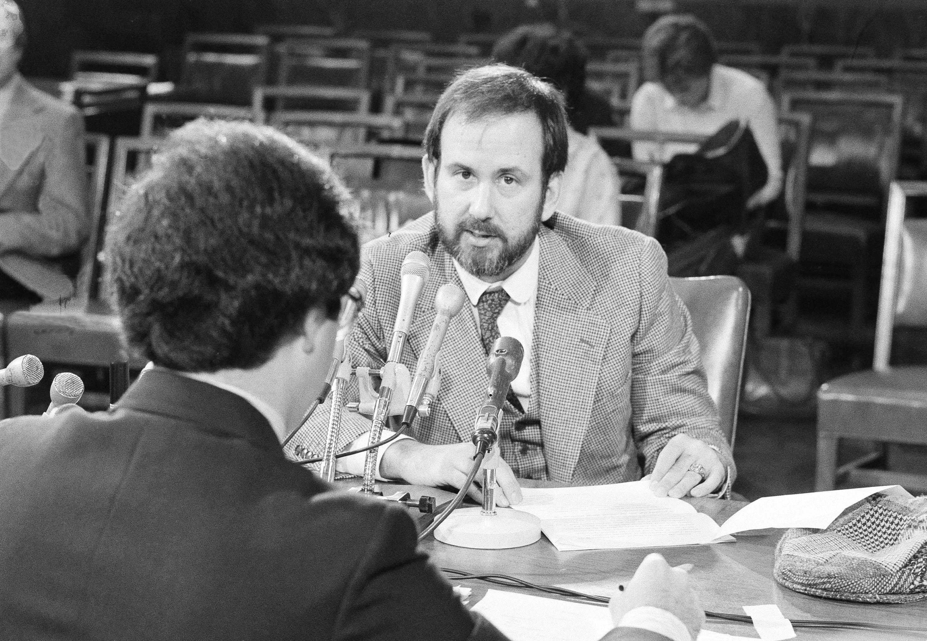 Michael Ledeen, Reagan adviser in early Iran-contra outreach, dies at 83