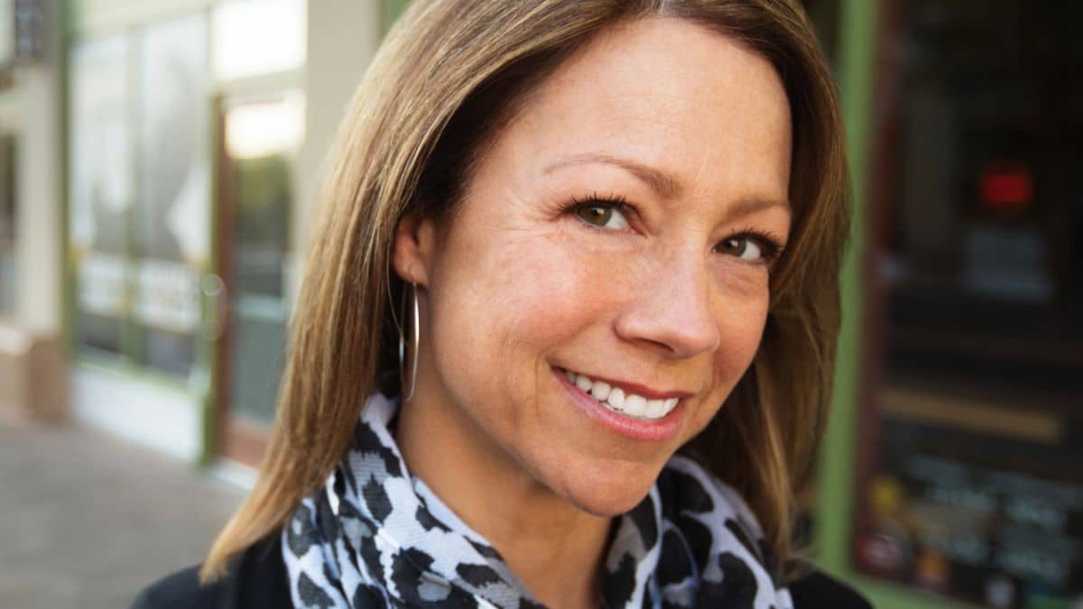 18 Offbeat Side Jobs That Pay Surprisingly High