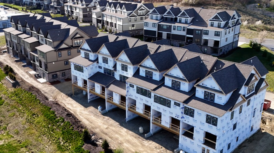 Trump considering ‘bringing Fannie Mae and Freddie Mac public’