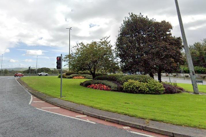 Man attacks BMW’s door and wing mirror in early morning incident near ...