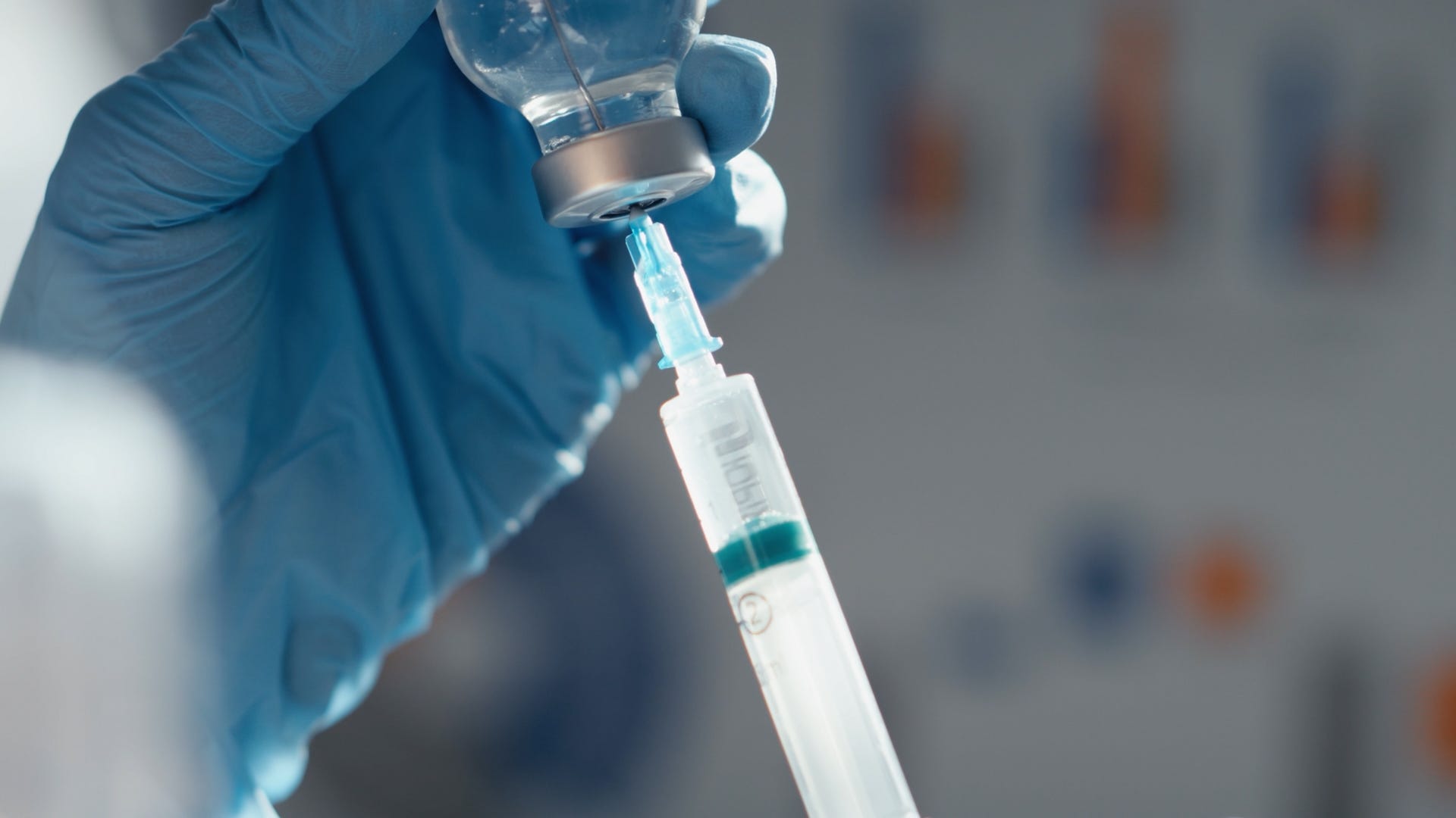 FDA to limit COVID-19 boosters for 'low risk' people under 65. What to know in Tennessee