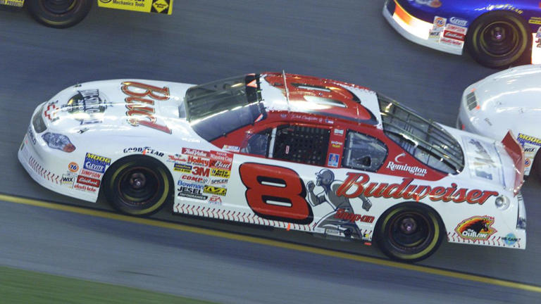 Dale Jr. brings back MLB, Budweiser scheme for special event