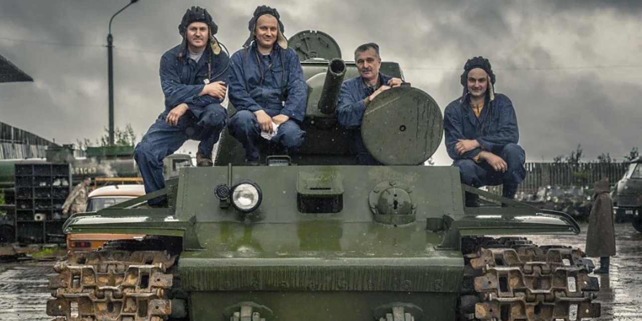 Tank-Hunters: Οι άνθρωποι που βρίσκουν και επισκευάζουν τεθωρακισμένα ...