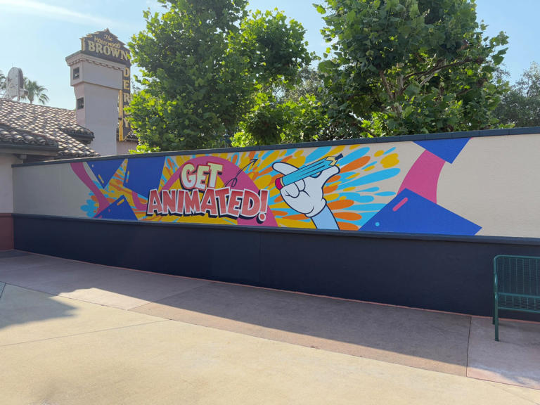 'Get Animated!' Murals & Banners Added to Animation Courtyard in Disney ...