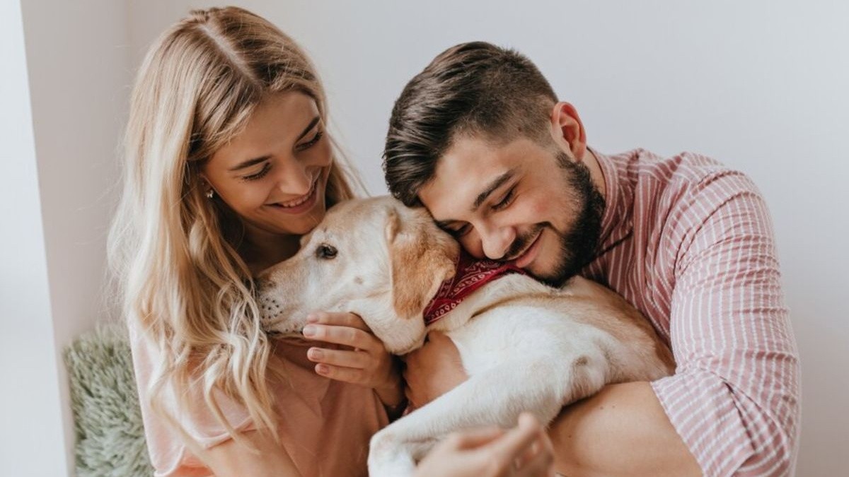 Why Couples with Pets Are Happier According to Psychology
